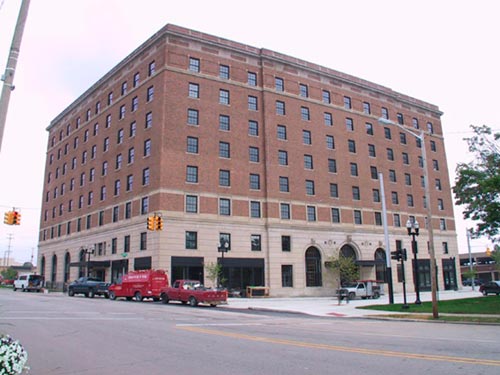 Former hulk of a hotel, Durant comes back to life